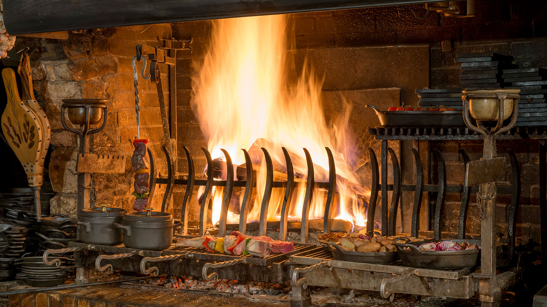 ~ Restaurants & Bar Savoyard à Méribel | Hôtel L'Eterlou, 3 étoiles